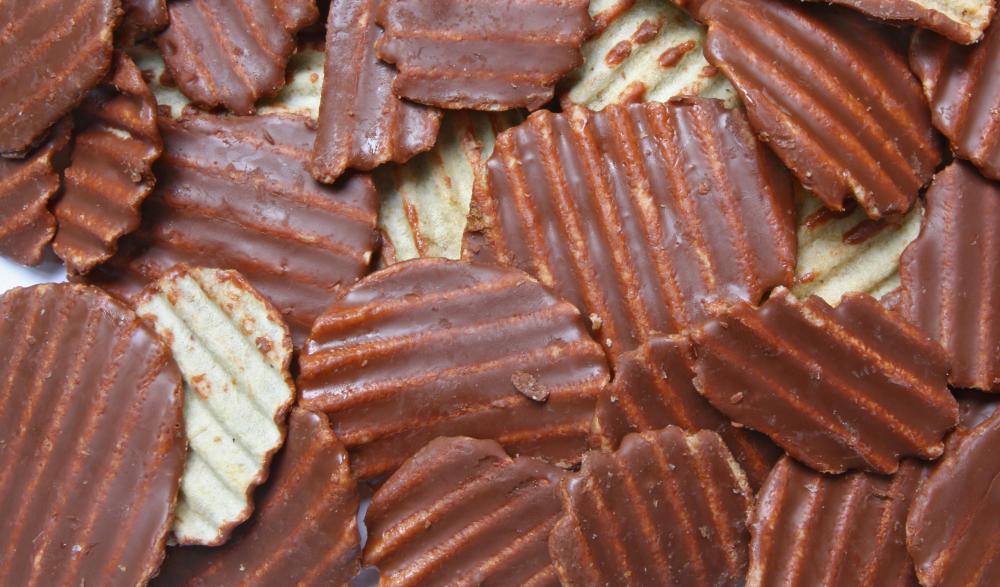 What are Potato Chips? (with pictures)