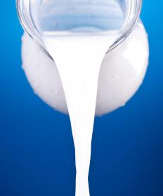 What is Light Cream? (with pictures)