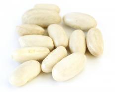 What are White Beans? (with pictures)