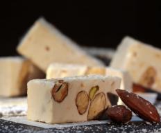 What Is Nougat? (with pictures)