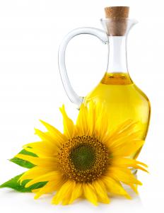 What is Sunflower Oil? (with pictures)
