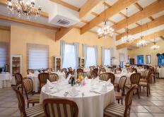 What is Table Service? (with pictures)